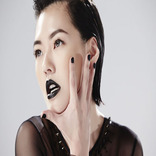 elephant DEE「心臟噴血」 變身獵奇黑魔女逼視內心的慾望